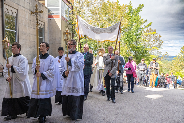 Holy Hill Eucharistic Procession (Photo Gallery) - Catholic Herald